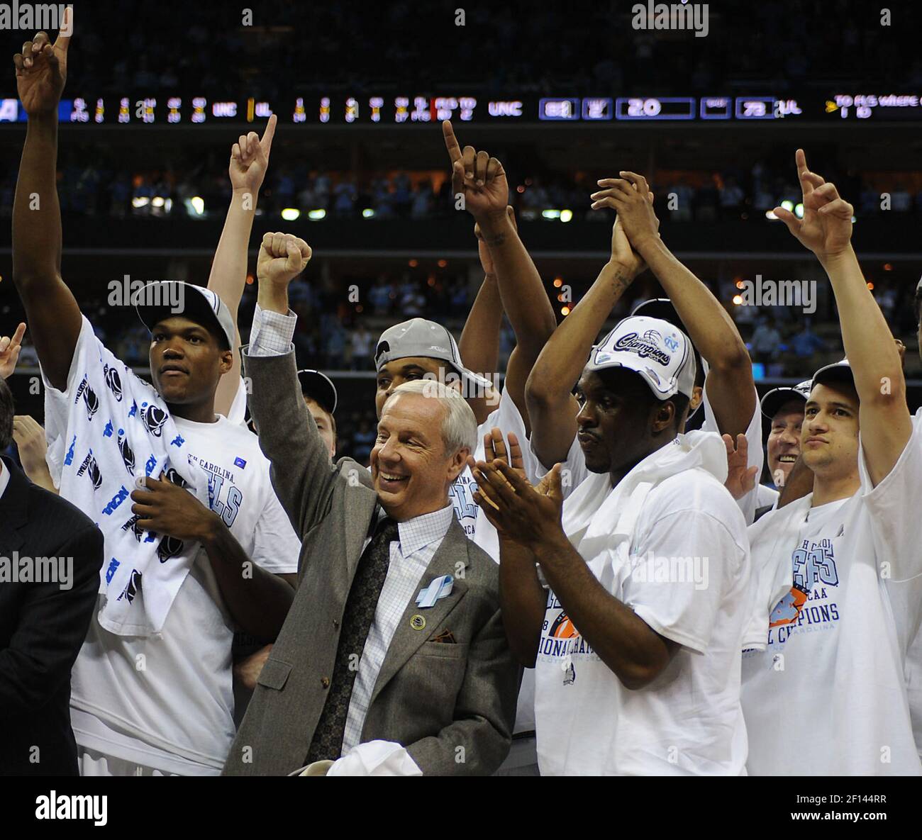The North Carolina Tar Heels celebrate their win over Louisville in the ...
