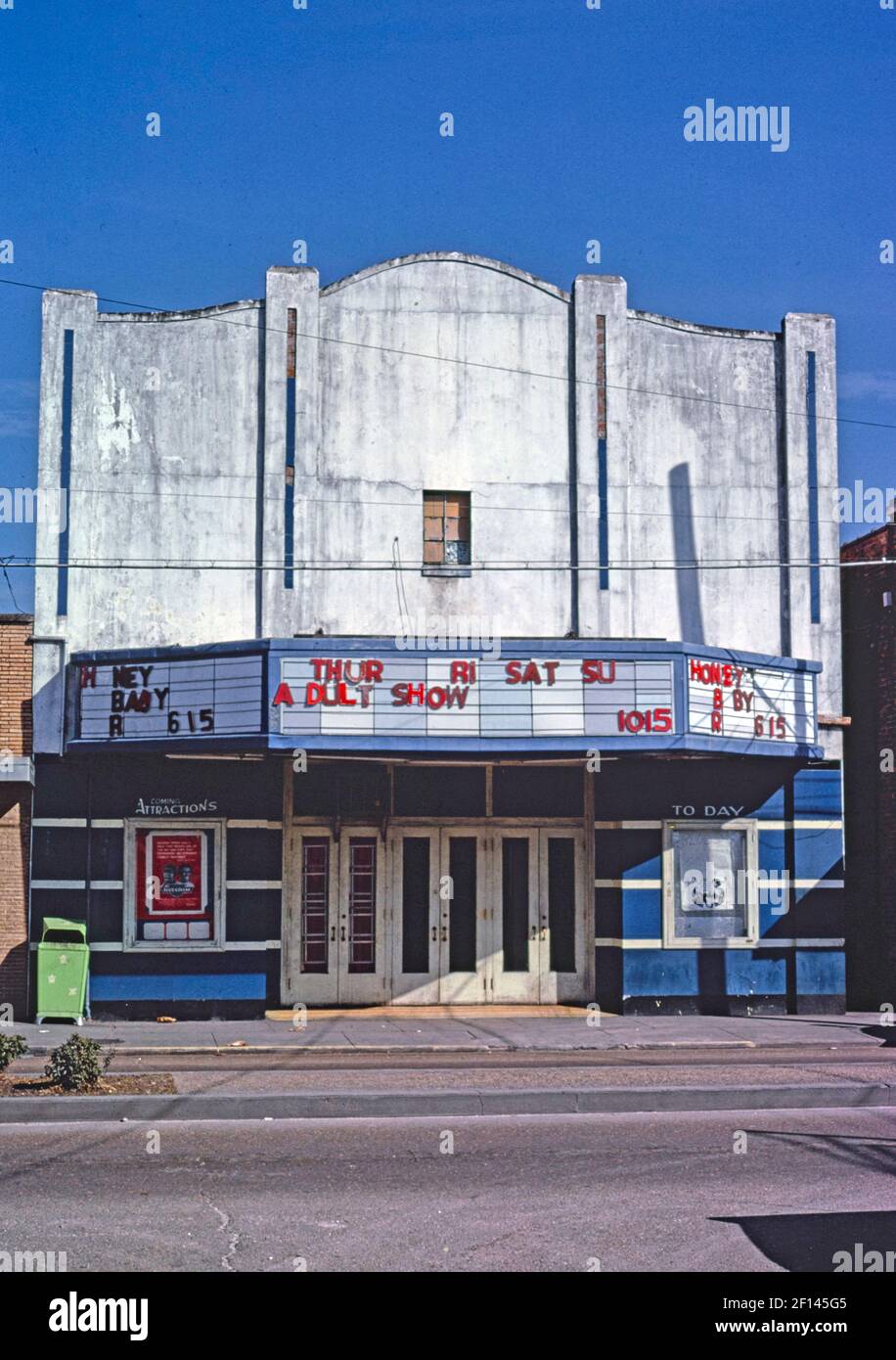 1970s united states movie theater hi-res stock photography and images ...