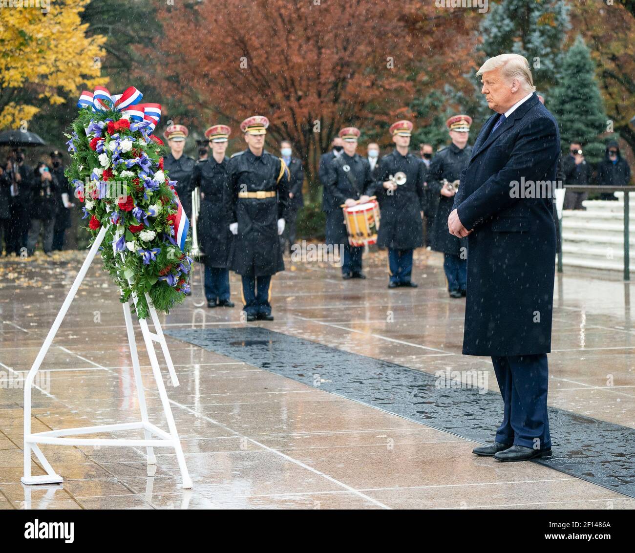 President Donald Trump places a wreath at The Tomb of The Unknown ...