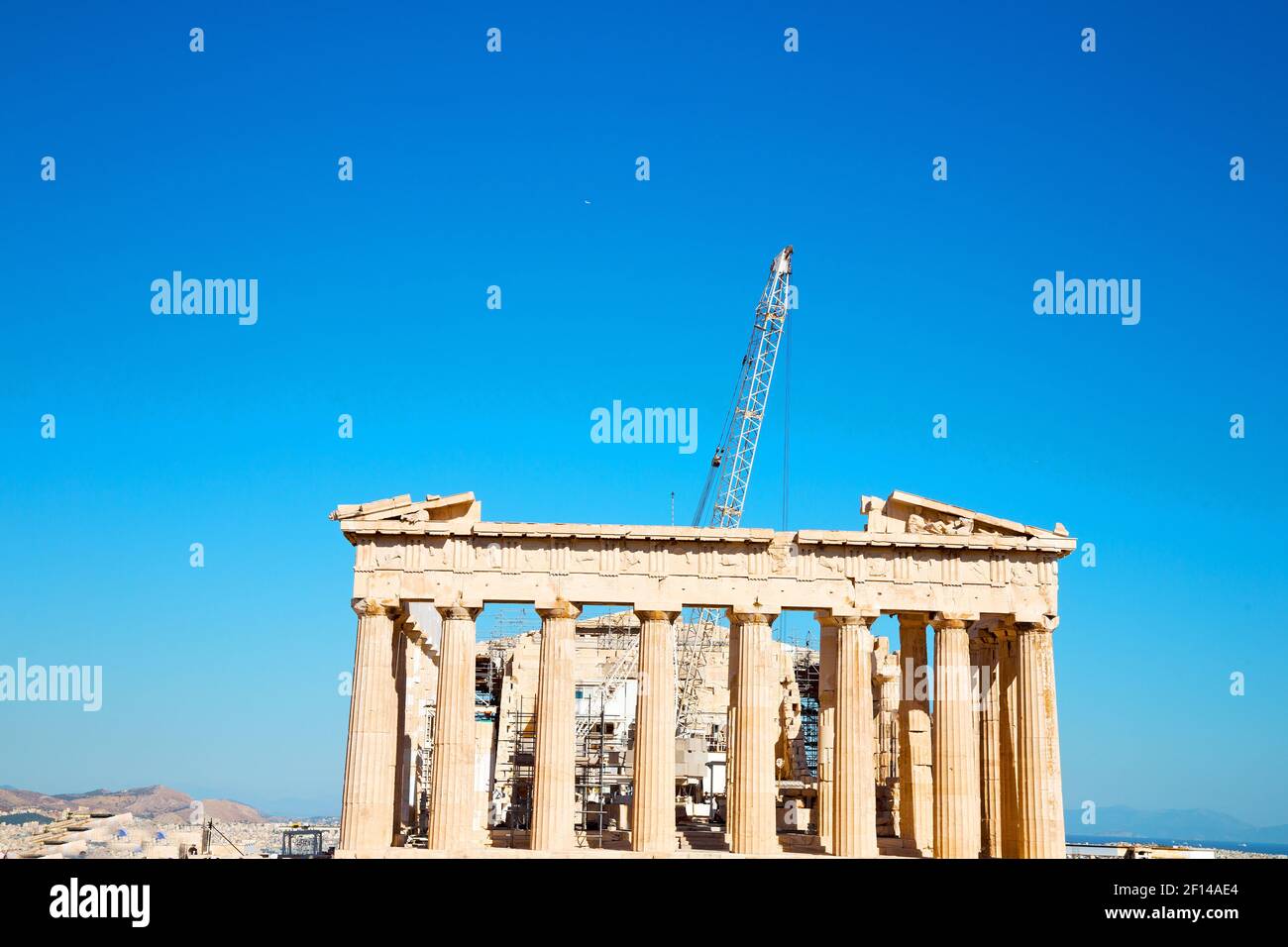 Statue acropolis athens place and historical in greece the old ...