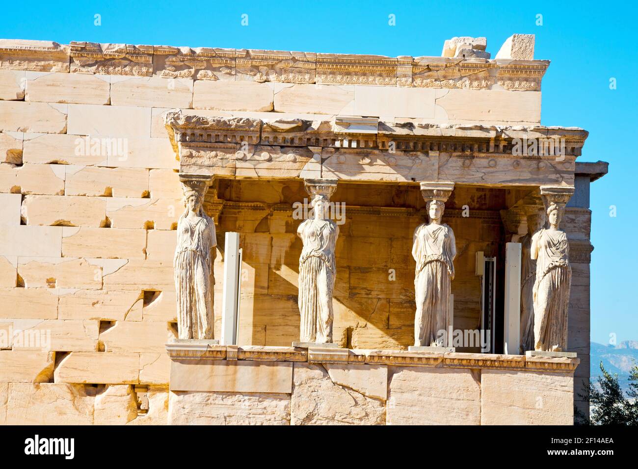 Statue acropolis athens place and historical in greece the old ...