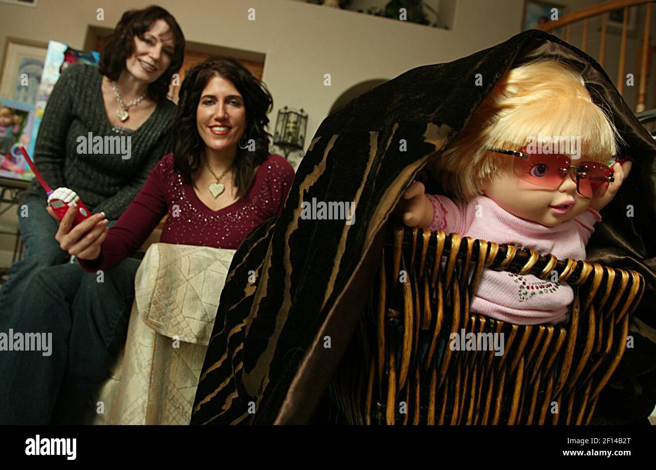 Cindy Reichman, left, and Shelly Conte, mother and daughter, are ...