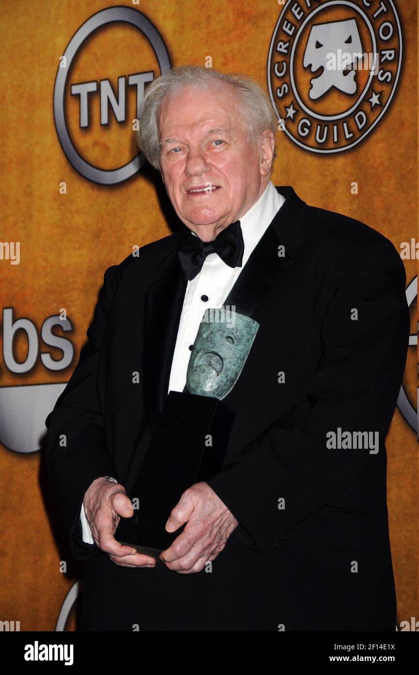 Actor Charles Durning holds his Lifetime Achievement in the Press Room ...