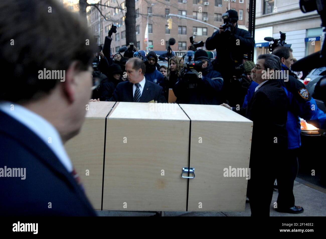 Heath Ledger's body is removed from Frank Campbell Funeral Home in ...