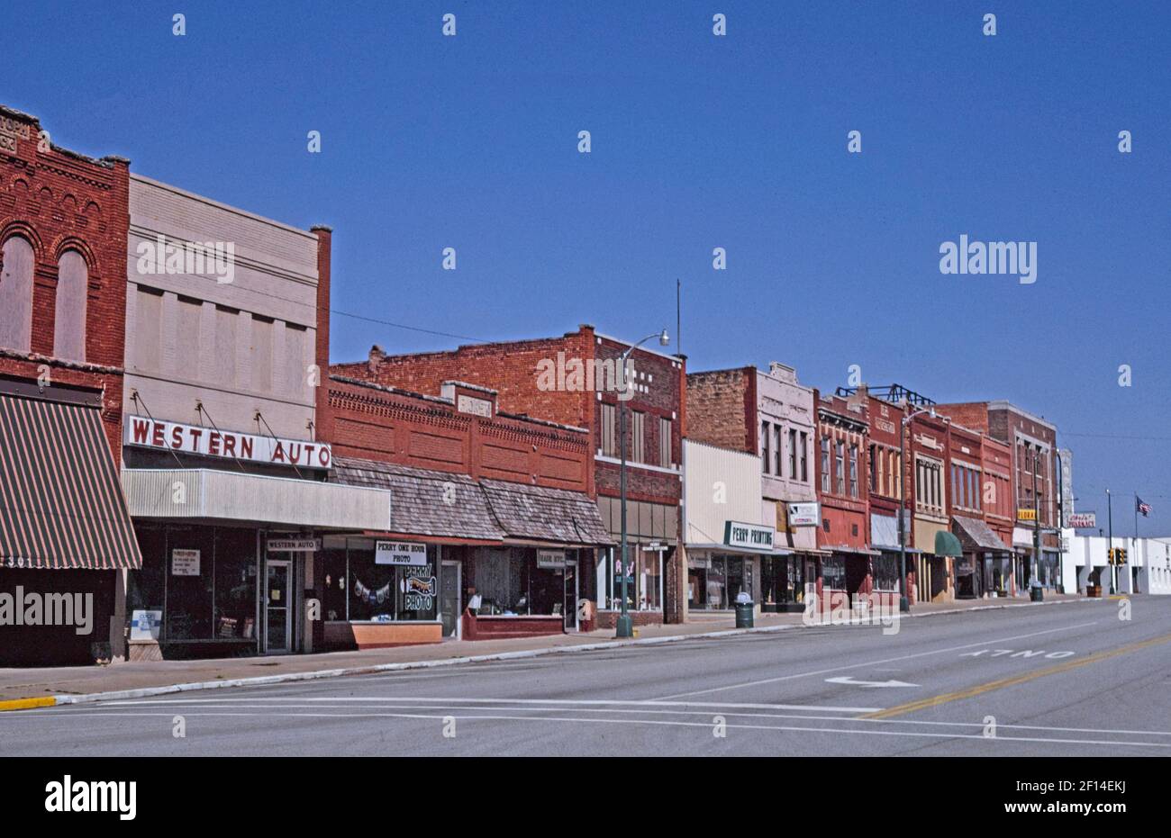 1990s downtown perry oklahoma hi-res stock photography and images - Alamy