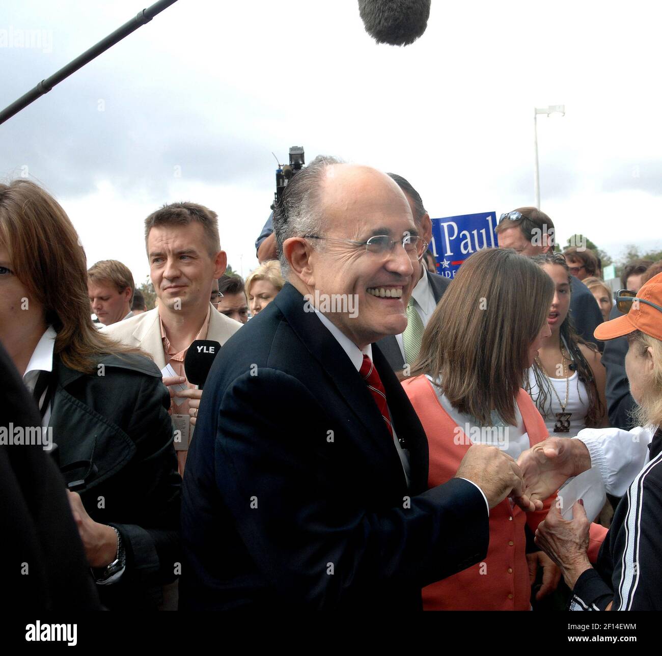 Republican presidential candidate Rudy Giuliani makes a campaign stop ...