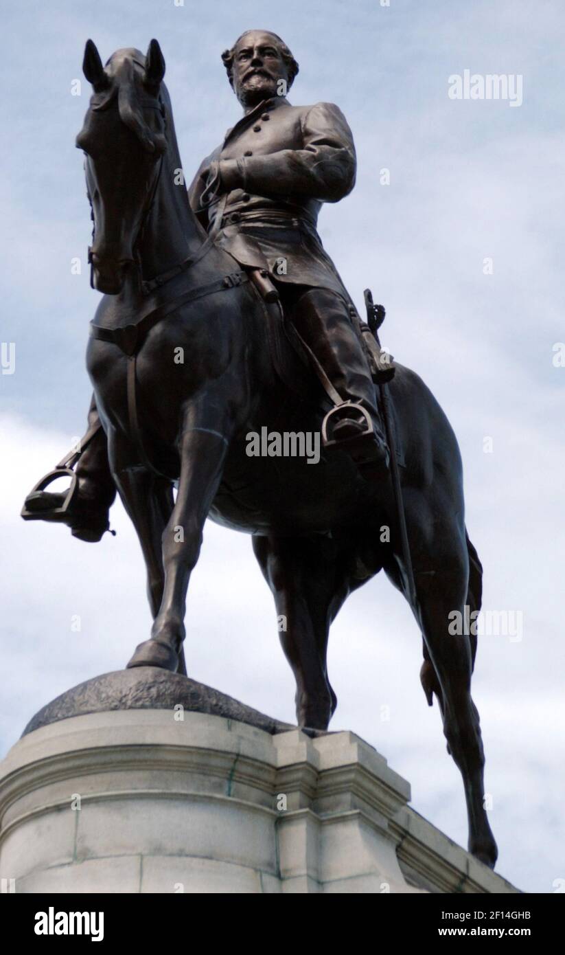 The Gen. Robert E. Lee Monument is located on Monument Avenue in ...
