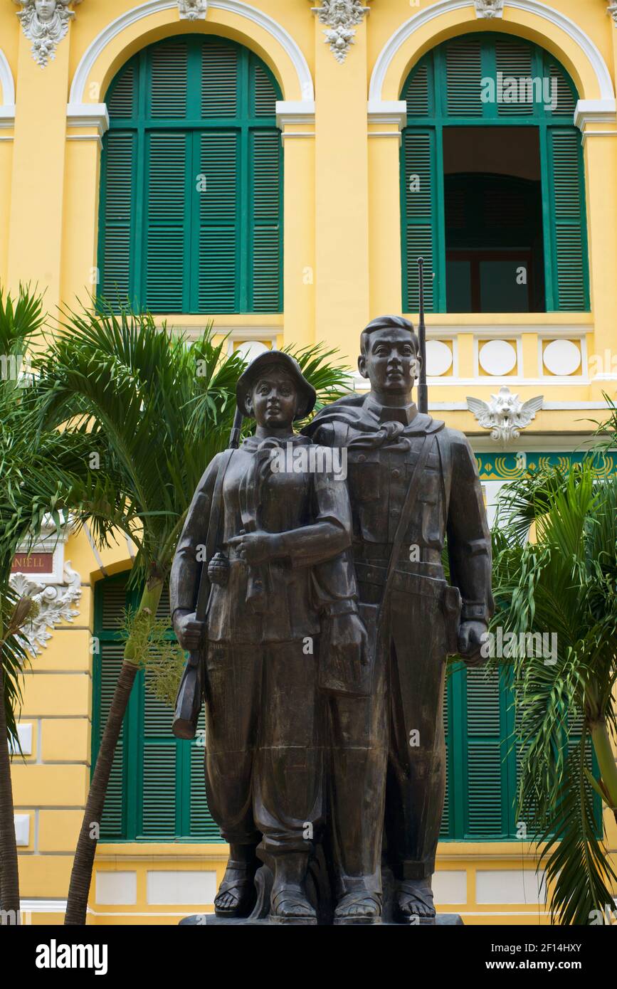 Vietnam war statue hi-res stock photography and images - Alamy