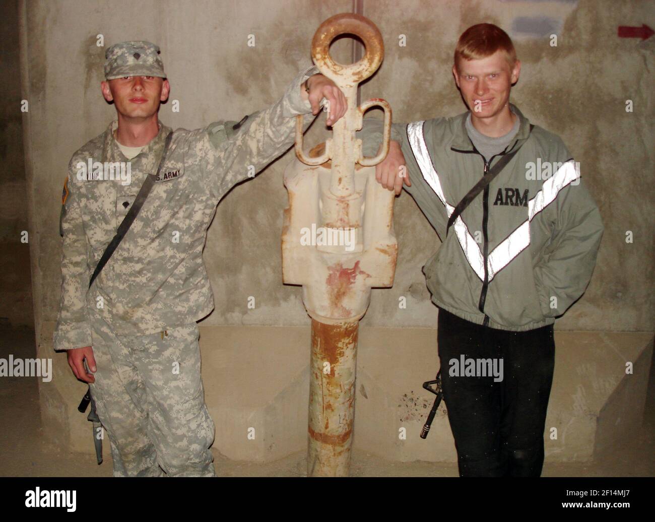 Brothers Tyler, left, and Sean Wing in Iraq. PHOTOS COURTESY WING ...