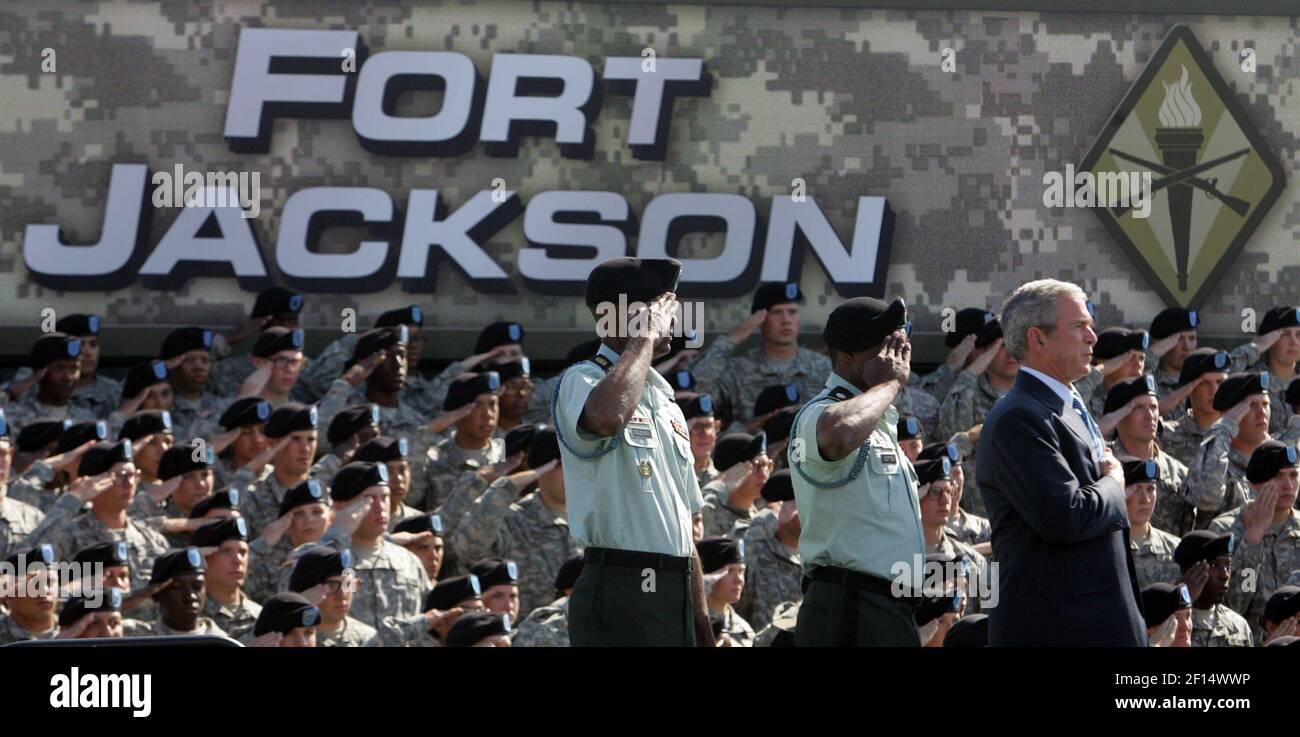President George W. Bush joins Fort Jackson soldiers in the Pledge of ...