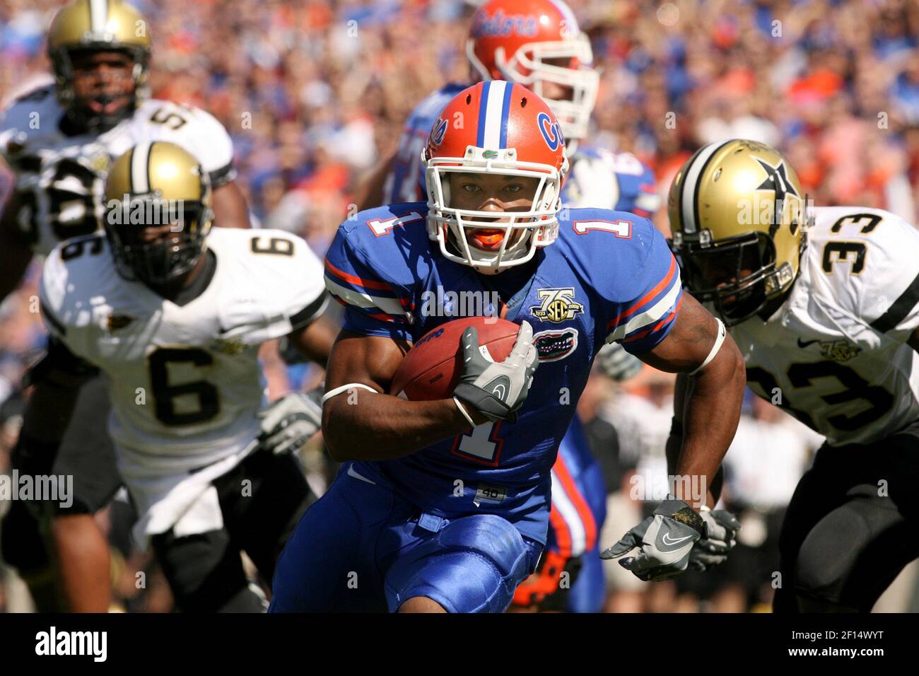 Florida wide receiver Percy Harvin (1) runs for a touchdown against ...