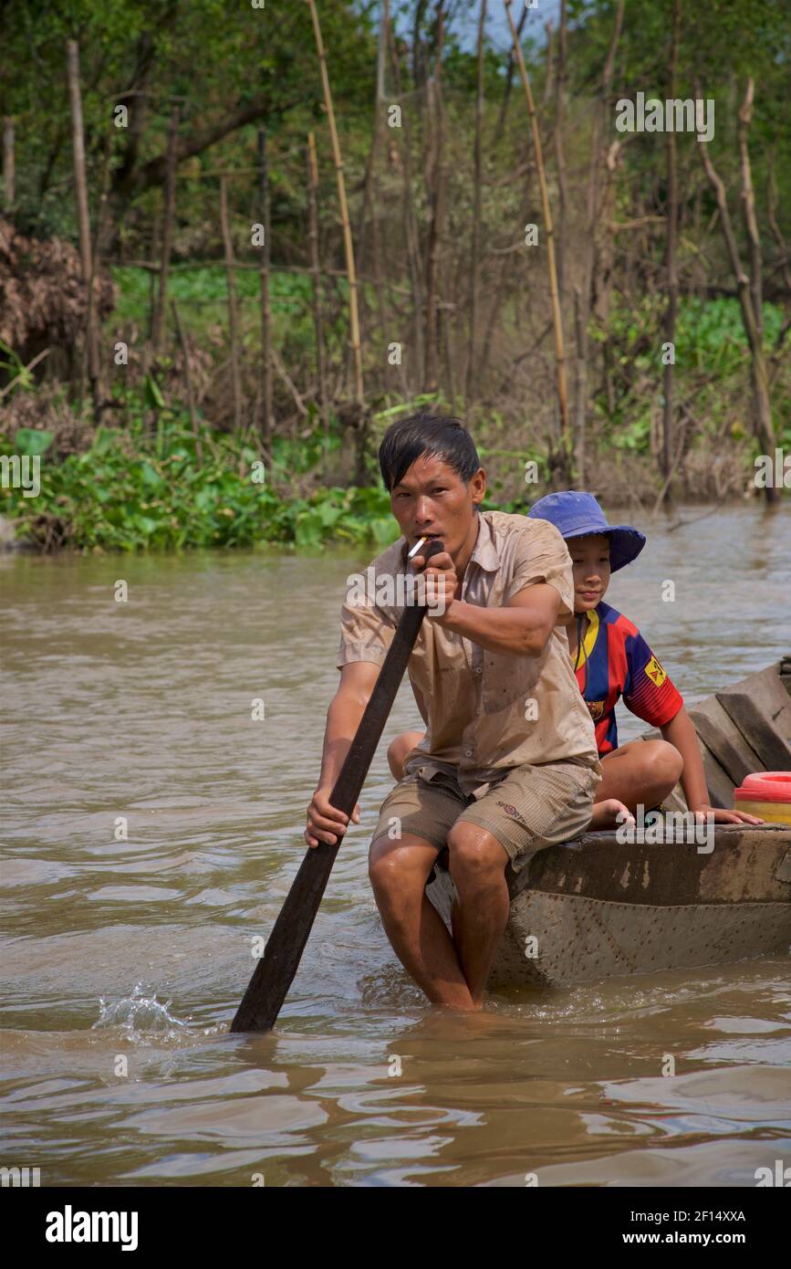 Riverside life in the Mekong Delta. Cat Cai Lậy District, Tien Giang ...