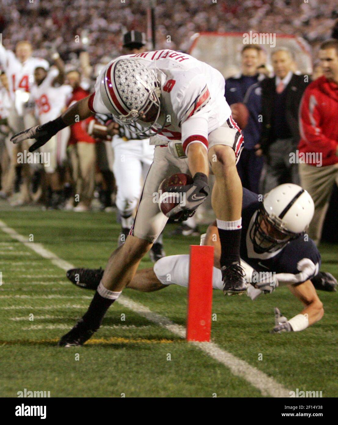 Ohio State wide receiver Brian Hartline charges into the end zone for a ...
