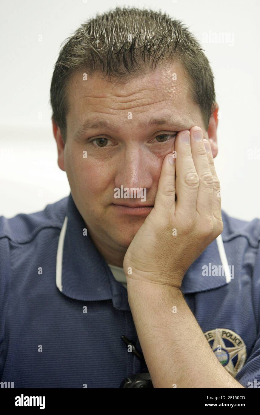 JIM BARCUS/THE KANSAS CITY STAR Police officer Douglas Prier of Maize ...