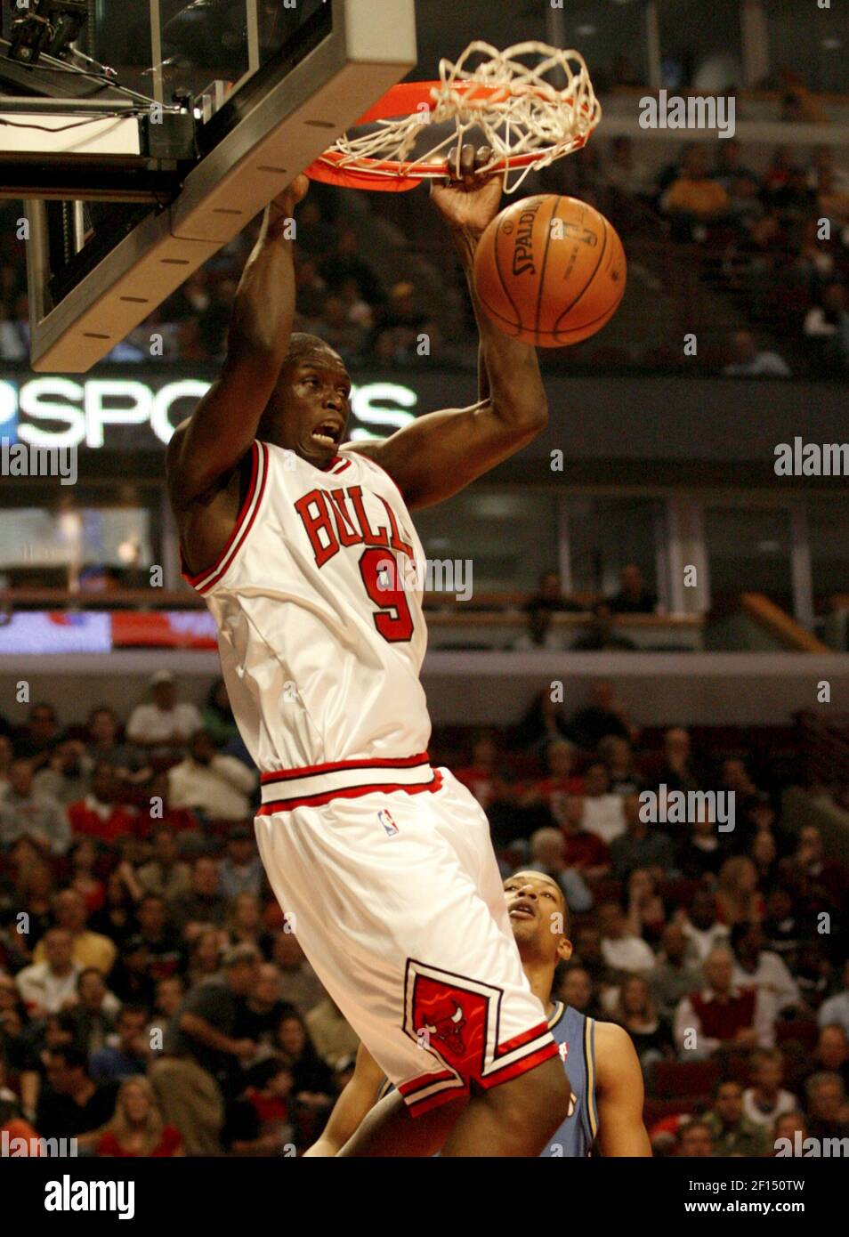 Luol Deng Bulls Dunk