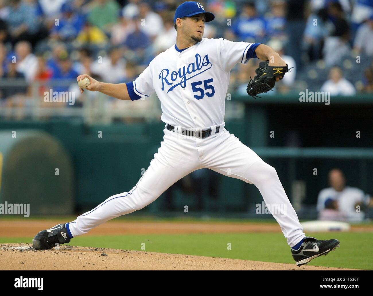 Kansas City Royals pitcher Gil Meche throws in the first inning against ...