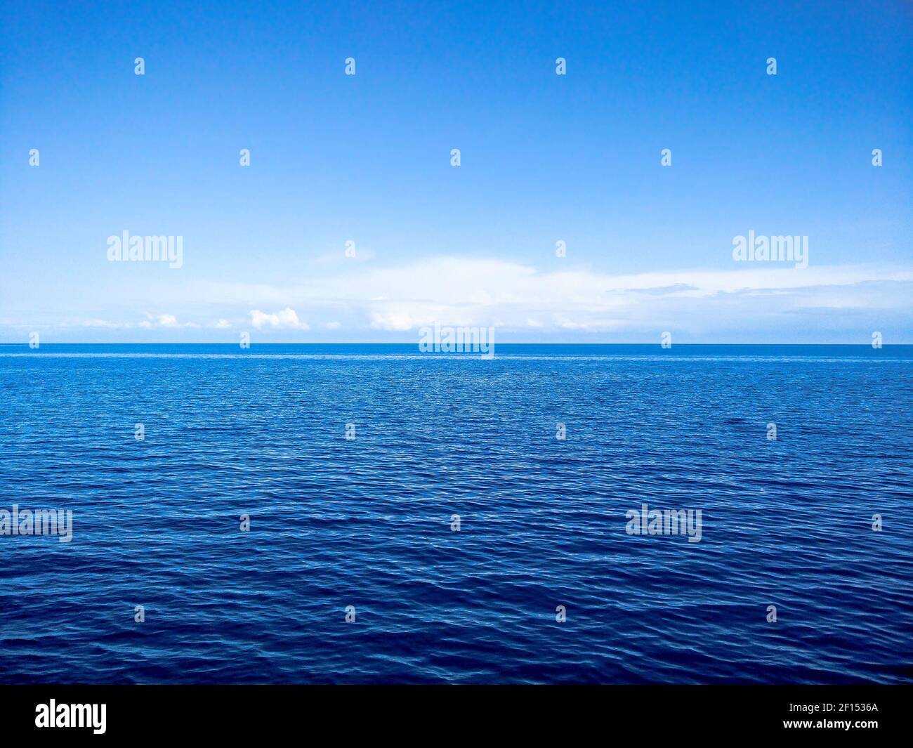 Clous sky hi-res stock photography and images - Alamy