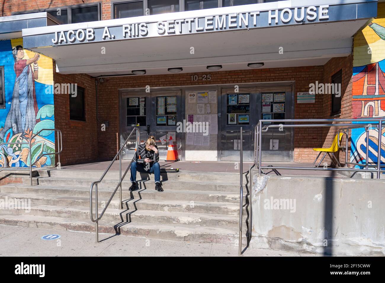 Queensbridge houses hi-res stock photography and images - Alamy