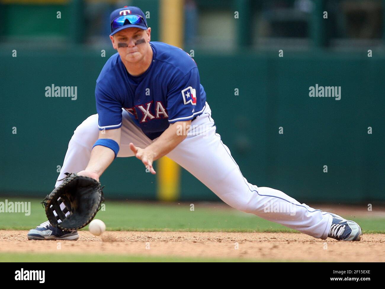 Texas Rangers first baseman Brad Wilkerson fields a ground ball in the ...
