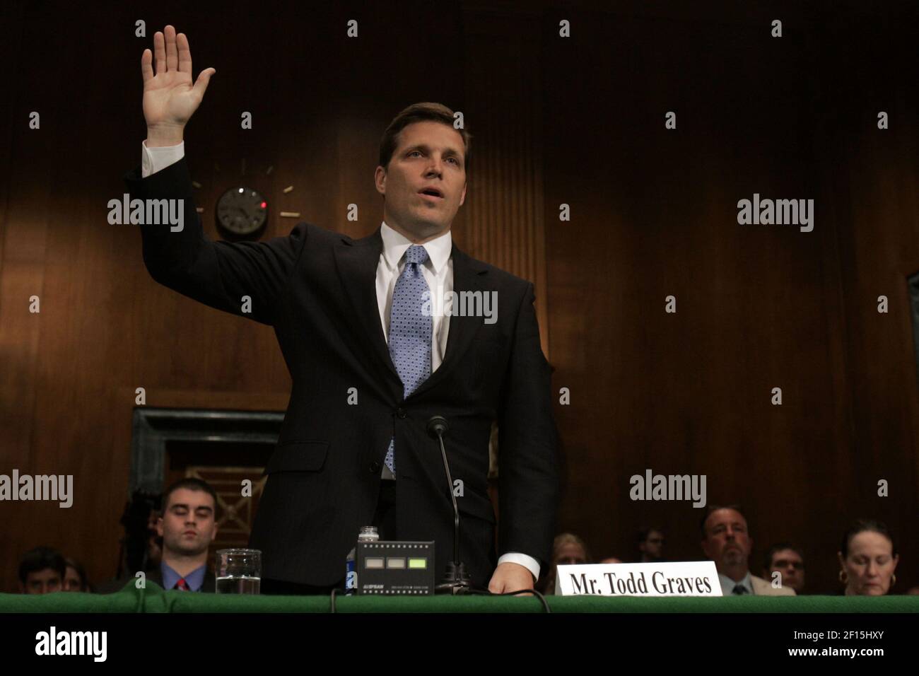Former United States Attorney Todd Graves is sworn in before the Senate ...