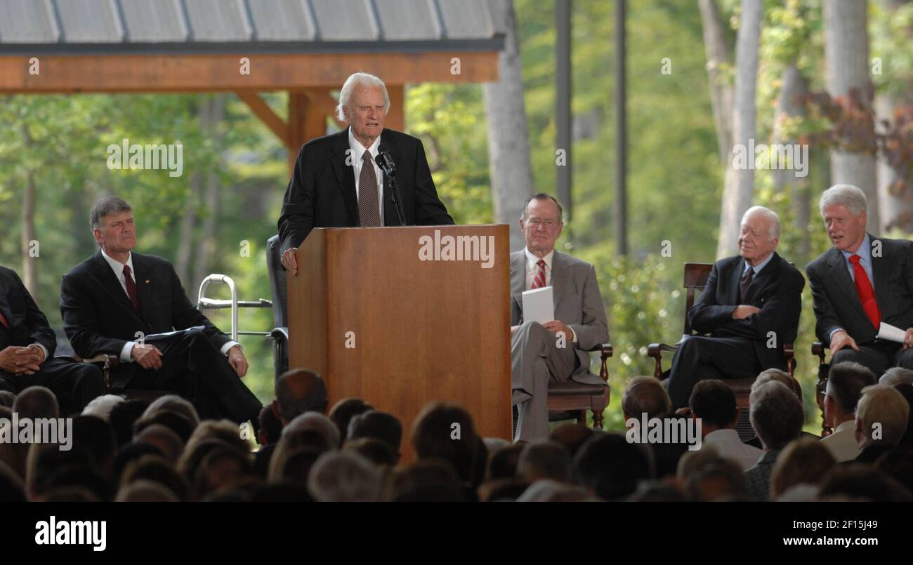 Billy Graham speaks during the dedication ceremony for the Billy Graham ...