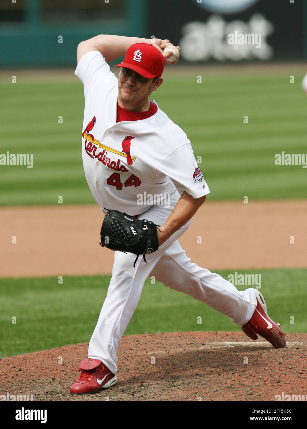 St. Louis Cardinals closing pitcher Jason Isringhausen pitches a ...