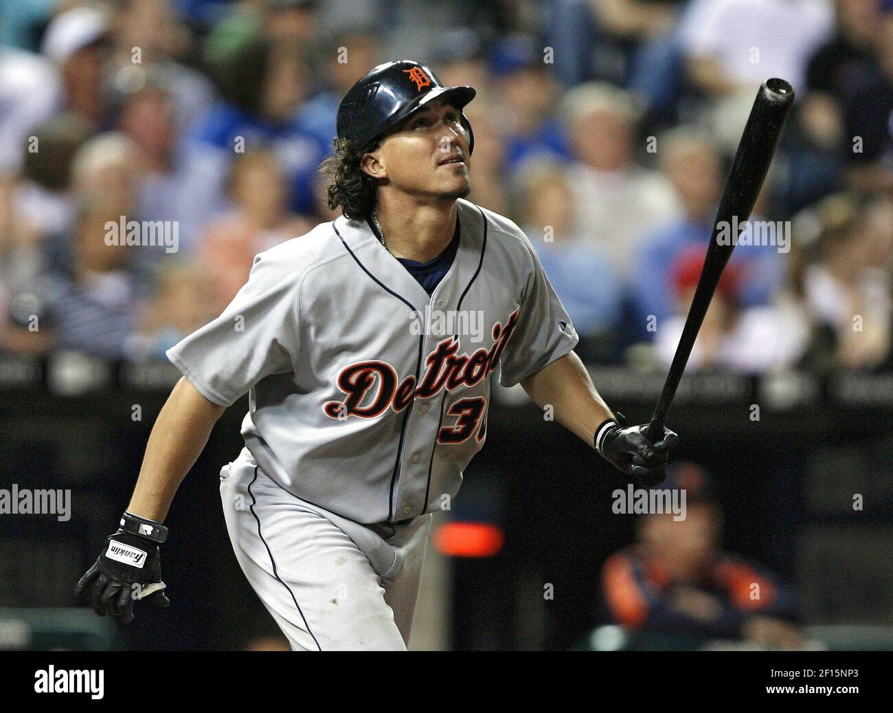 Detroit Tigers' Magglio Ordonez pops out with bases loaded to end the ...