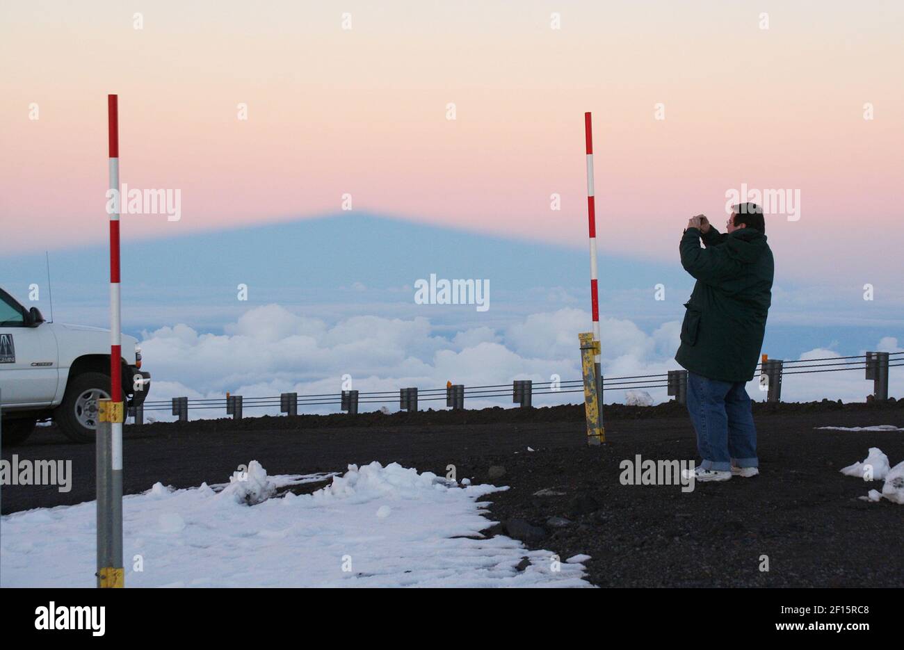 Depth of snow poles hi-res stock photography and images - Alamy