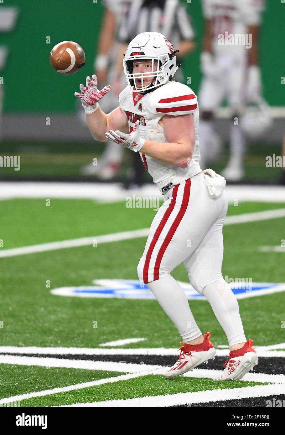 March 4, 2021: South Dakota Coyotes running back Travis Theis (5 ...