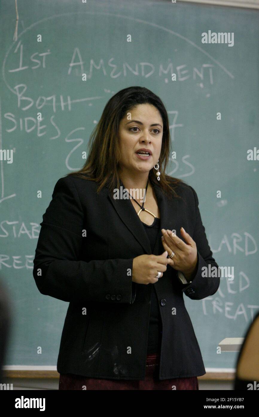 Maya Soetoro-Ng, half sister of Barack Obama, teaches Education in ...