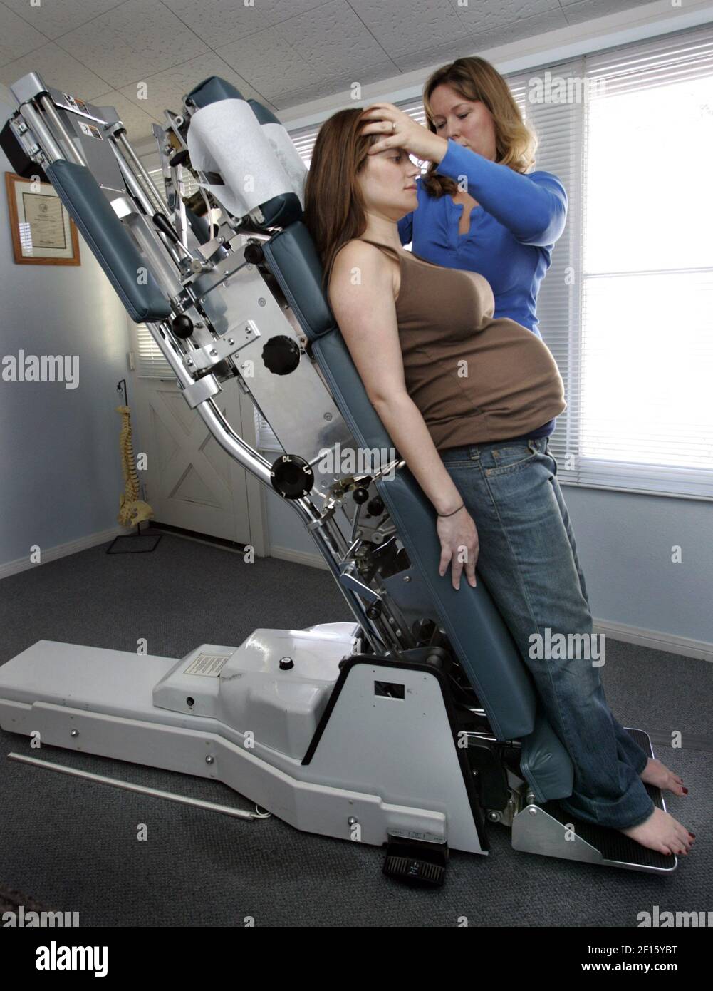 Chiropractor Anne Lundquist helps eliminate patient Jennifer Hernandez ...