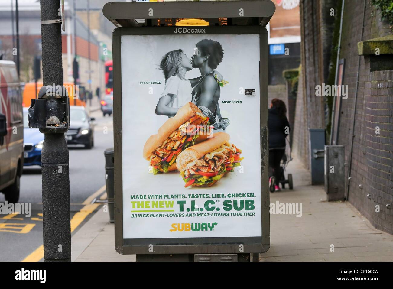 Subway digital advert hi-res stock photography and images - Alamy