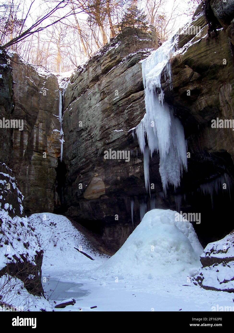 Tonty Canyon in Starved Rock State Park in Illinois has some of the ...