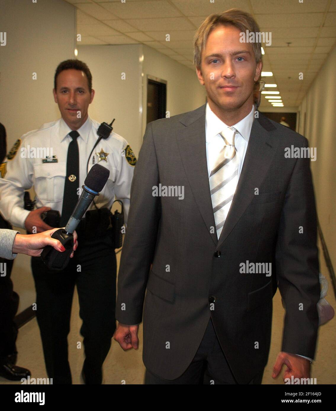 Larry Birkhead returns to Judge Seidlin's courtroom for the continuing ...