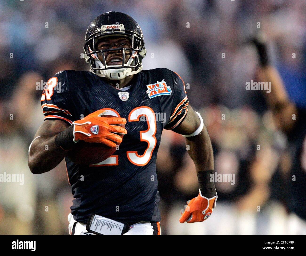 The Chicago Bears Devin Hester (23) breaks away from the Indianapolis ...