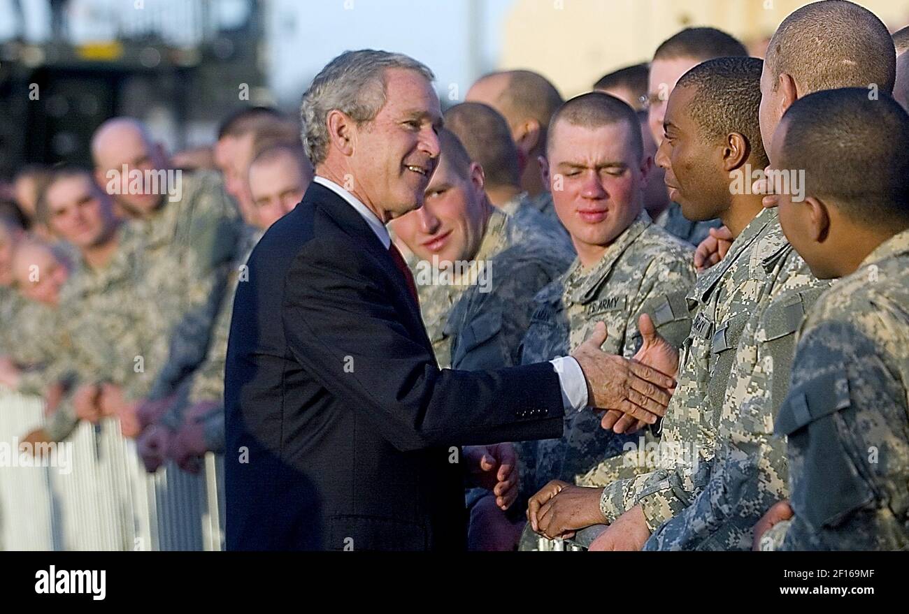 President George W. Bush greets Fort Benning soldiers in Fort Benning ...