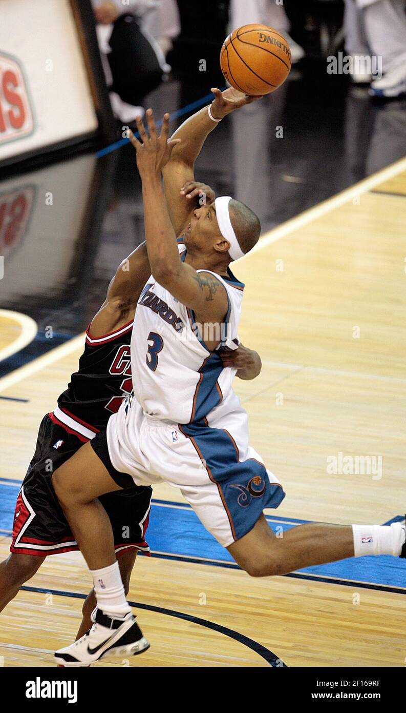 Washington Wizards Caron Butler (3) is fouled by Chicago Bulls Ben ...