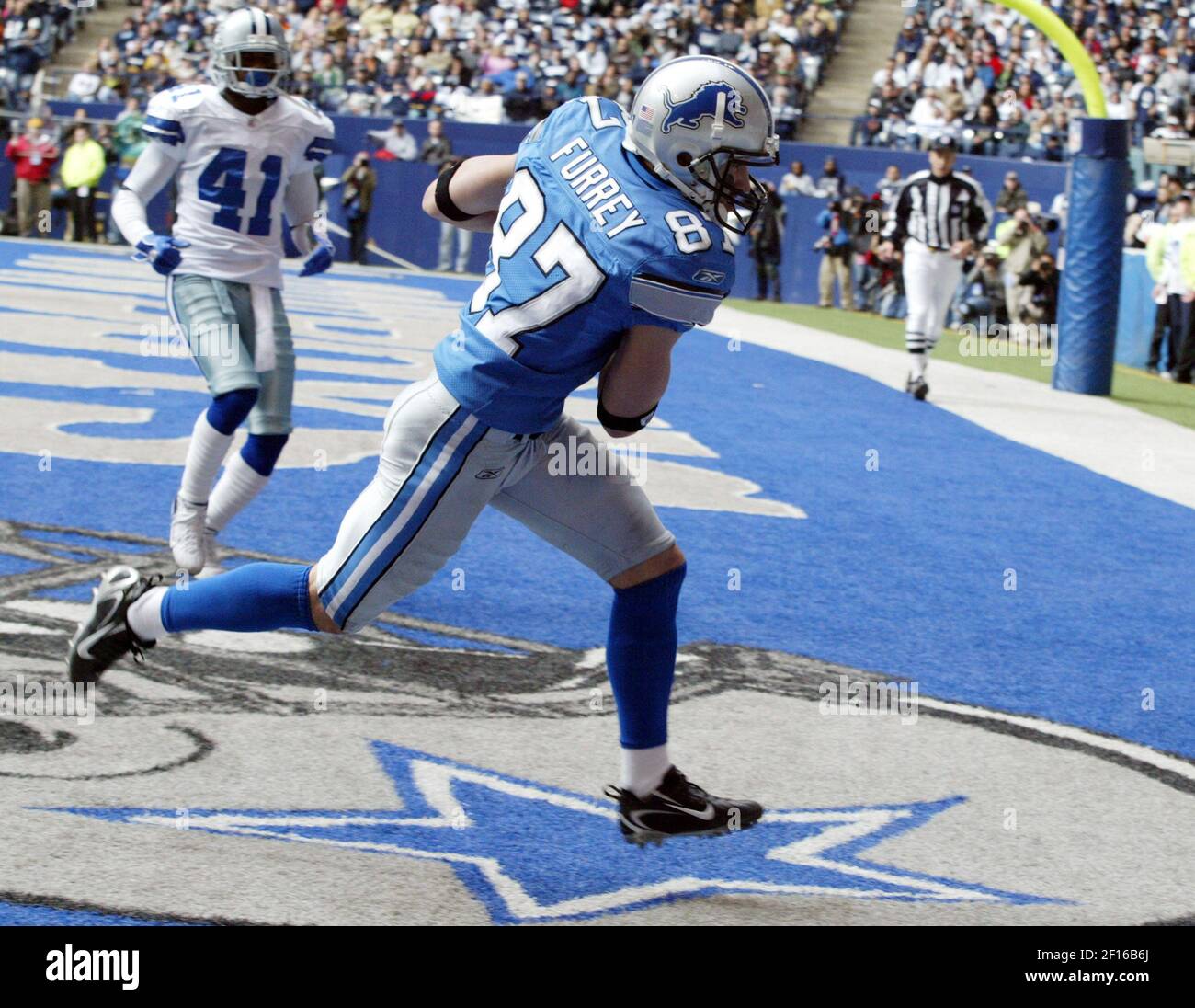 Dallas Cowboys cornerback Terence Newman (41) watches as Detroit Lions ...