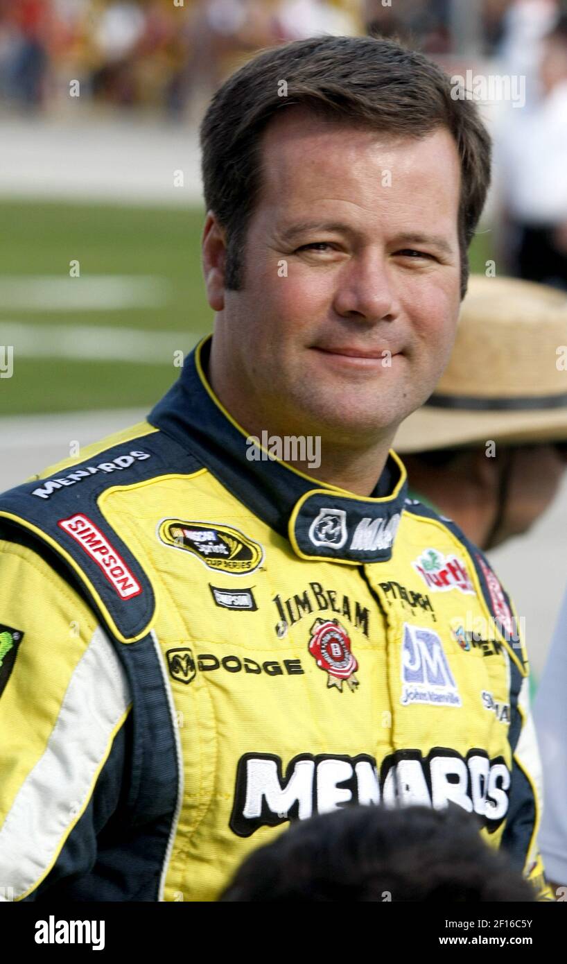 Robby Gordon waits for the start of the NASCAR Sprint Cup Dickies 500 ...