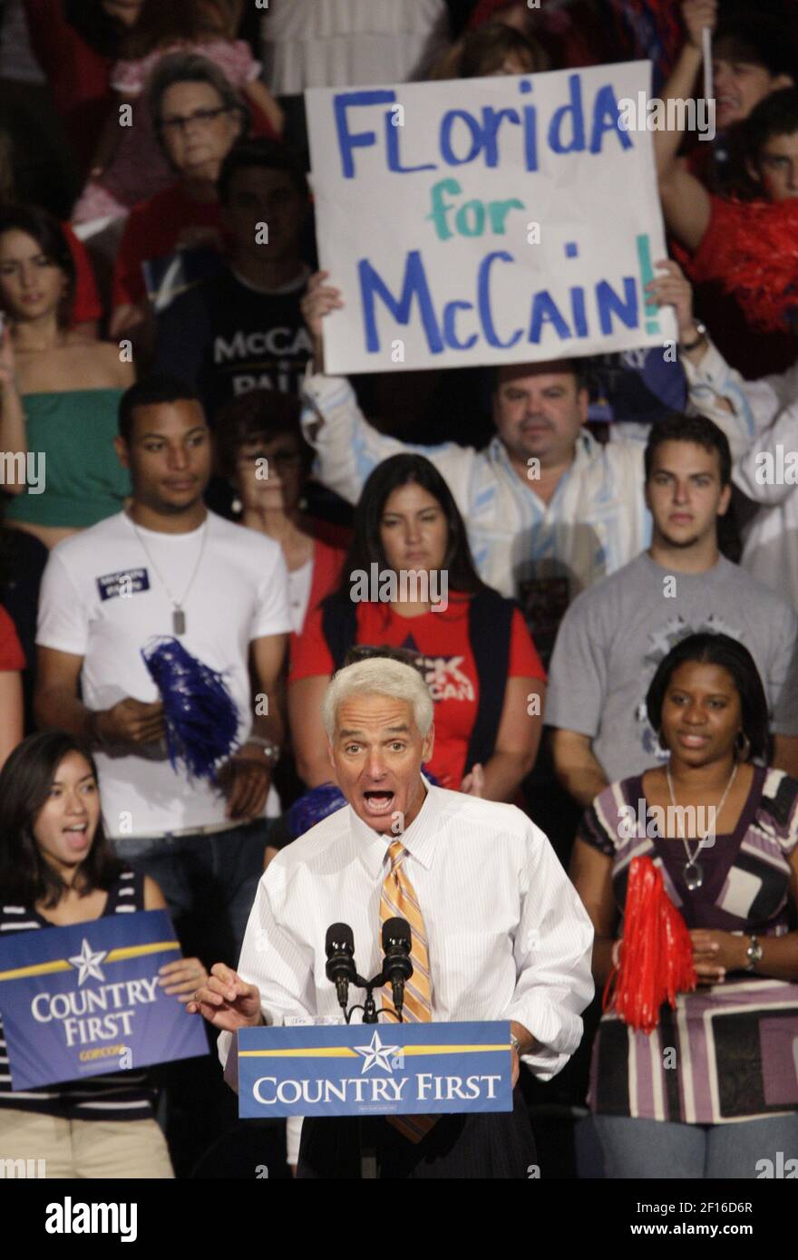 Florida Governor Charlie Crist warms up the crowd for Sen. John McCain ...