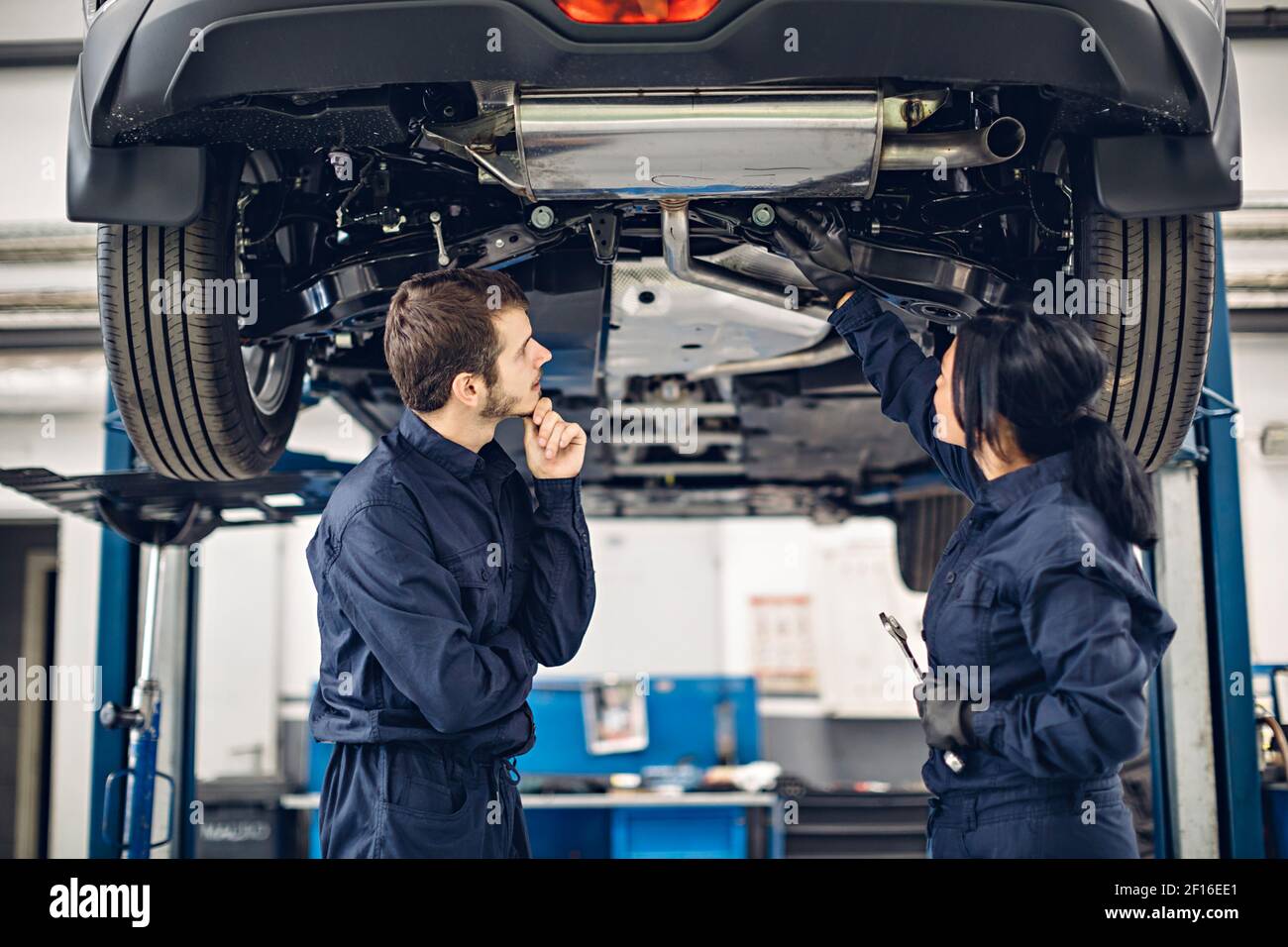 Motor repair center hi-res stock photography and images - Alamy