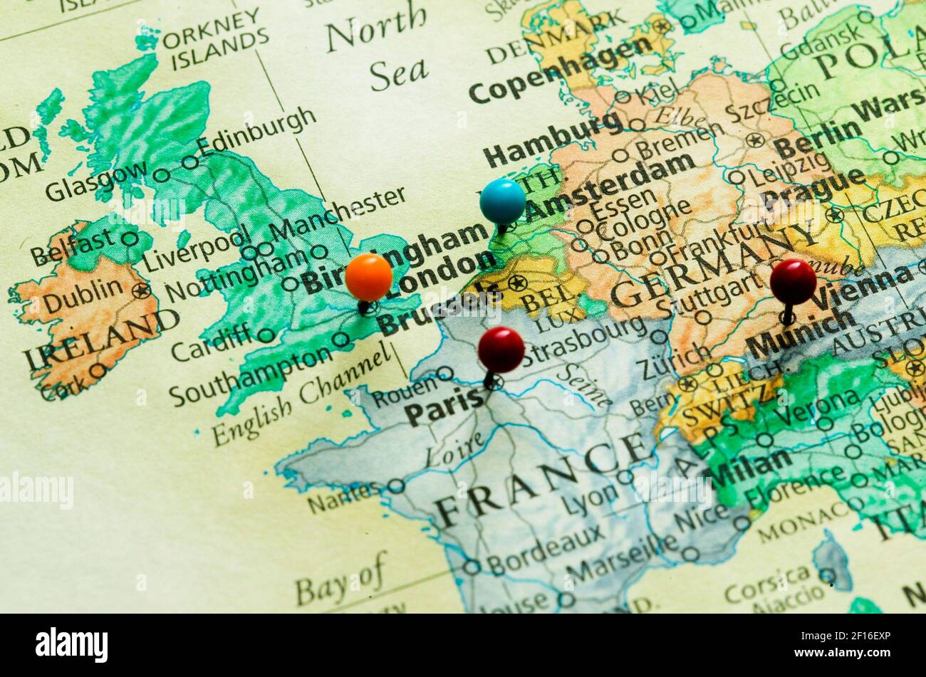 Give this gator board-backed U.S. or world map with colorful pushpins ...