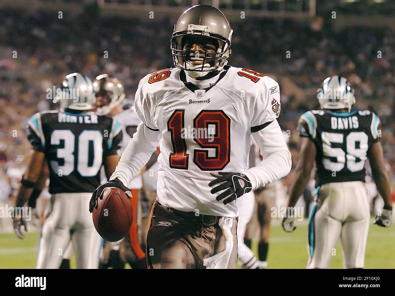 Tampa Bay Buccaneers wide receiver Ike Hilliard (19) smiles at the ...
