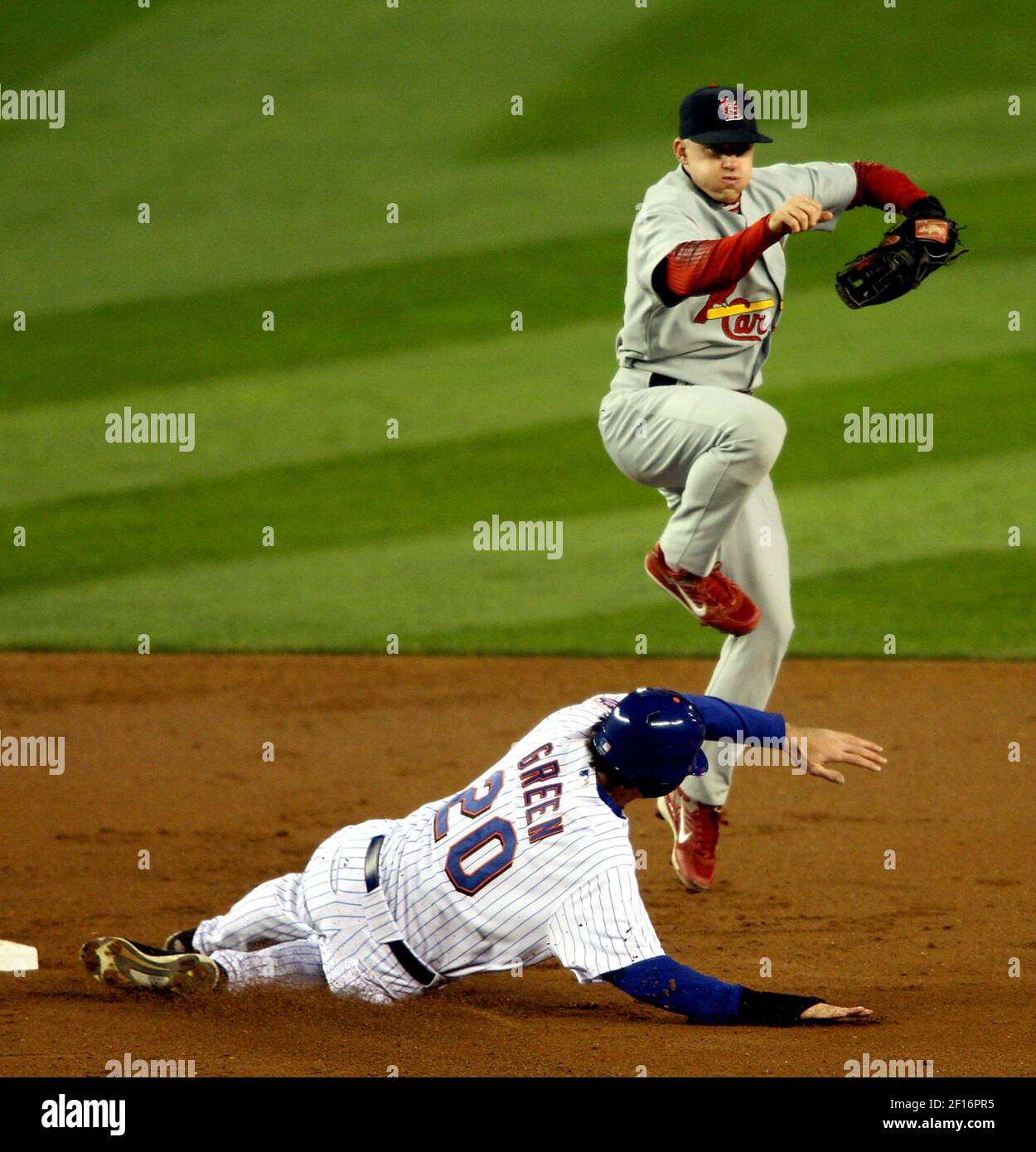 New York Mets' Shawn Green tries to take out St. Louis Cardinals ...