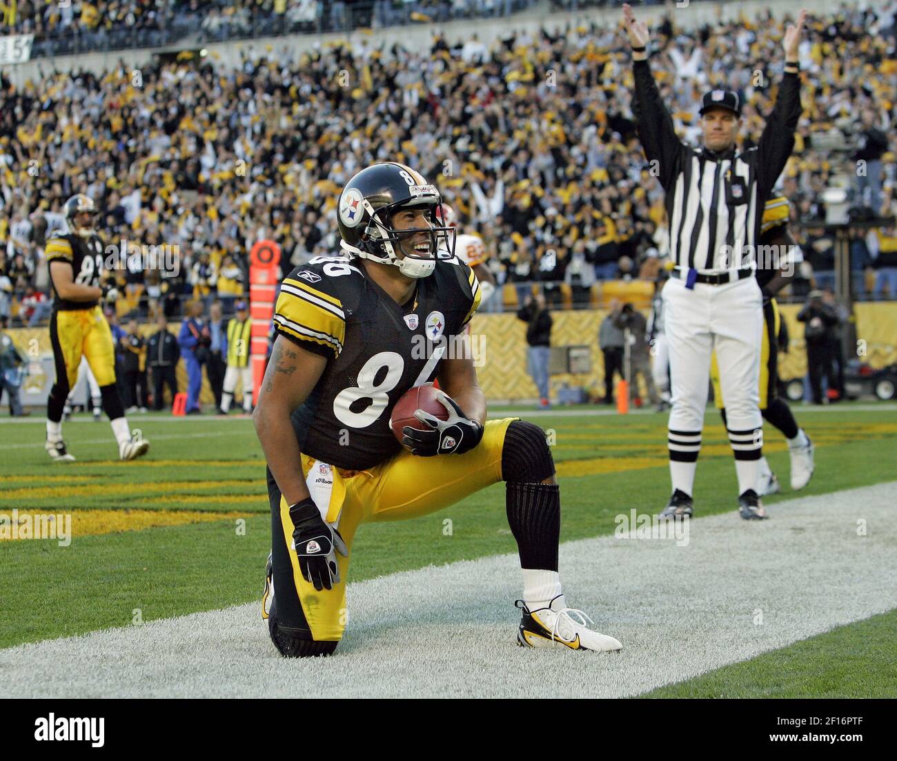 Hines ward touchdown hi-res stock photography and images - Alamy