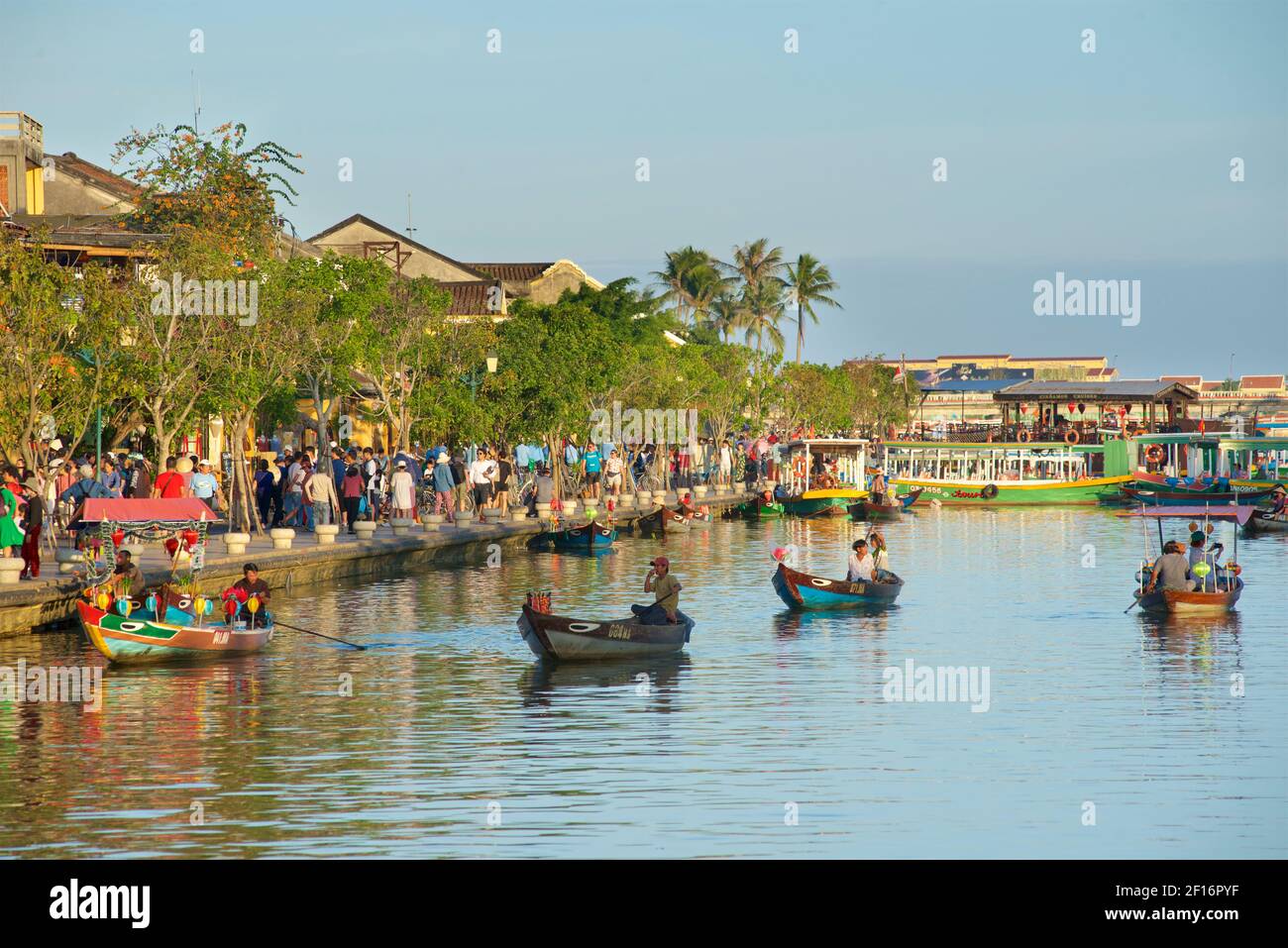 Bach dang river hi-res stock photography and images - Alamy