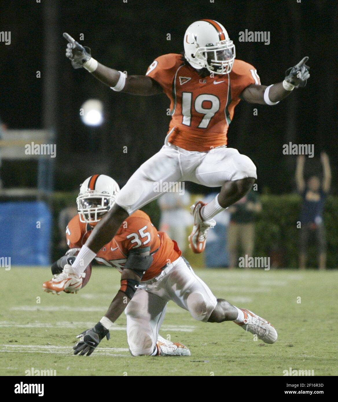Miami's Levon Ponder intercepts the ball in the second quarter as UM's ...