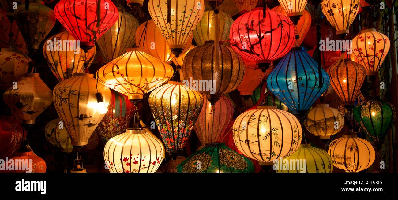 Illuminated paper hi-res stock photography and images - Alamy