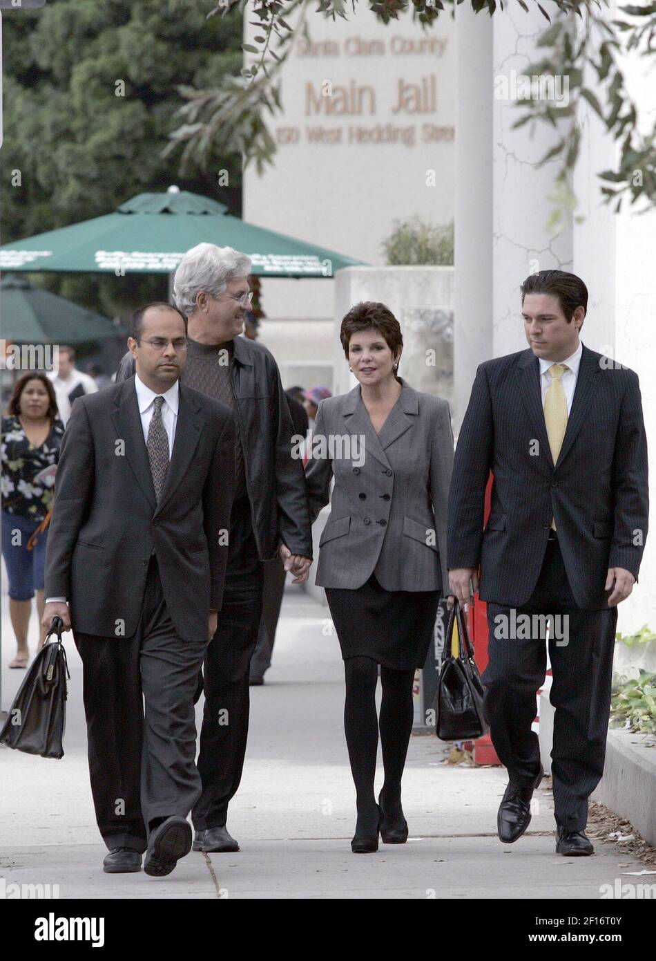 Hewlett-Packard former chairwoman Patricia Dunn, second from right ...