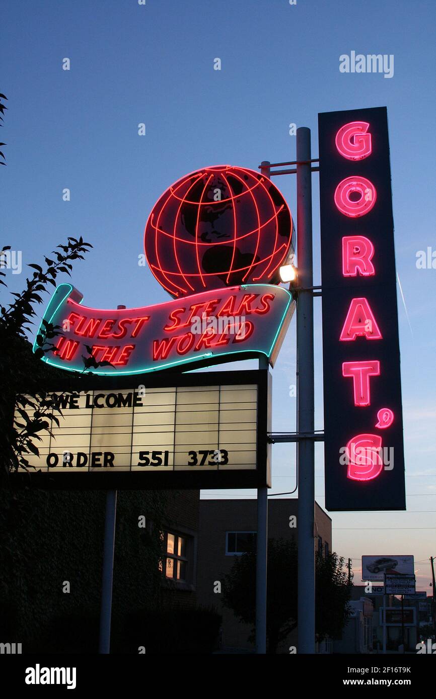 Many Omaha residents say GoratÃ•s is the townÃ•s best steakhouse in ...